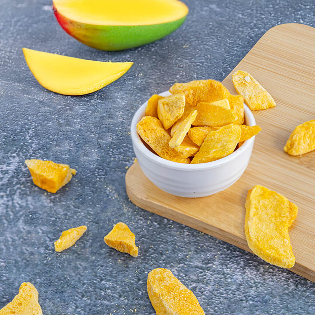 Crunchy Freeze-Dried Slice Mango - Si Bonne LLC
